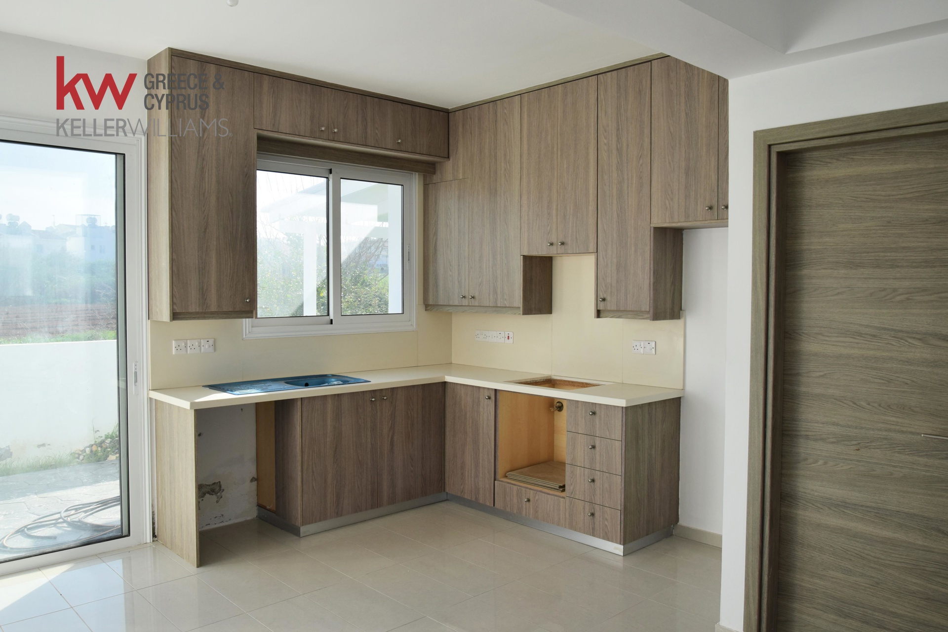 KW Seven Cyprus | Κωδικός: 1354696 - Μεζονέτα Προς Πώληση, Παραλίμνι,