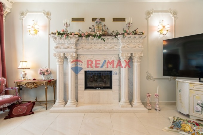 RE/MAX Specialists