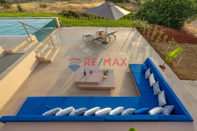 RE/MAX Specialists