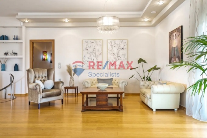 RE/MAX Specialists